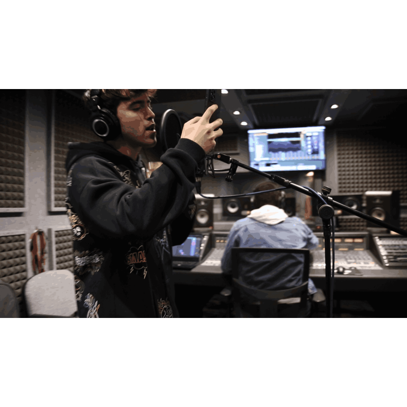 Music Production Course at MicroFusa Barcelona - Launch Your Music Career!